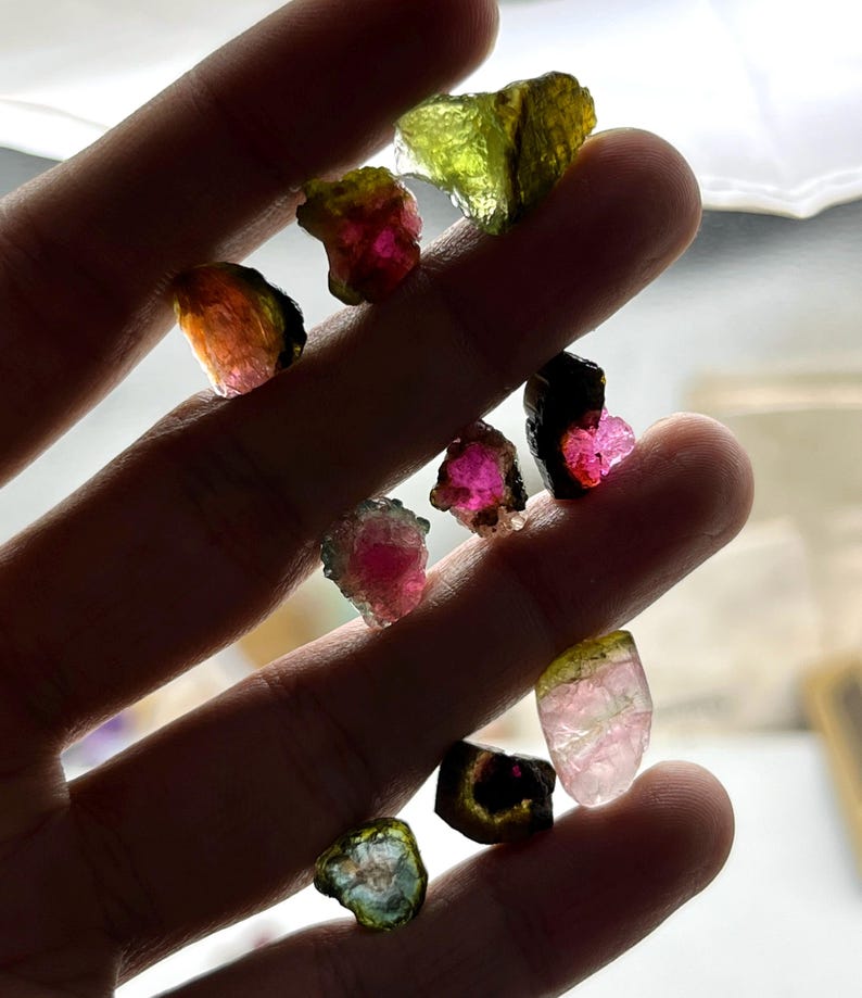 Lotto grezzo di tormalina anguria naturale da 51 carati - 9 pietre ...