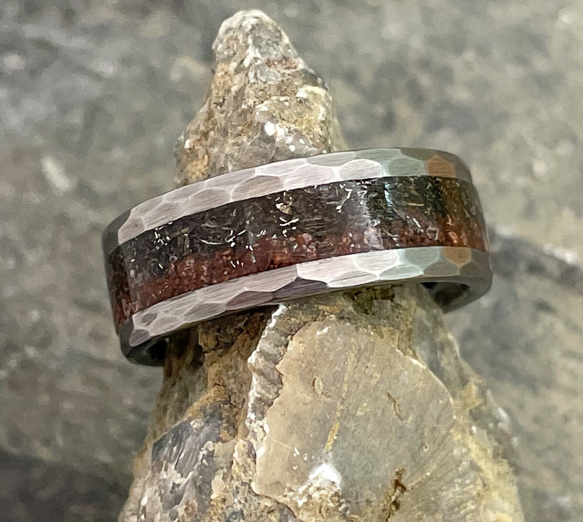 Dirt Inlay Tungsten Ring Use Your Own Dirt. 8mm Hammered Tungsten Ring ...