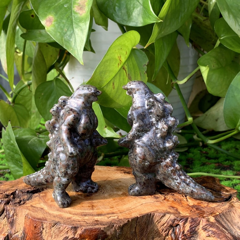 3.1“ Natural Yooperlite Godzilla,quartz Crystal,godzilla Sculpture ...