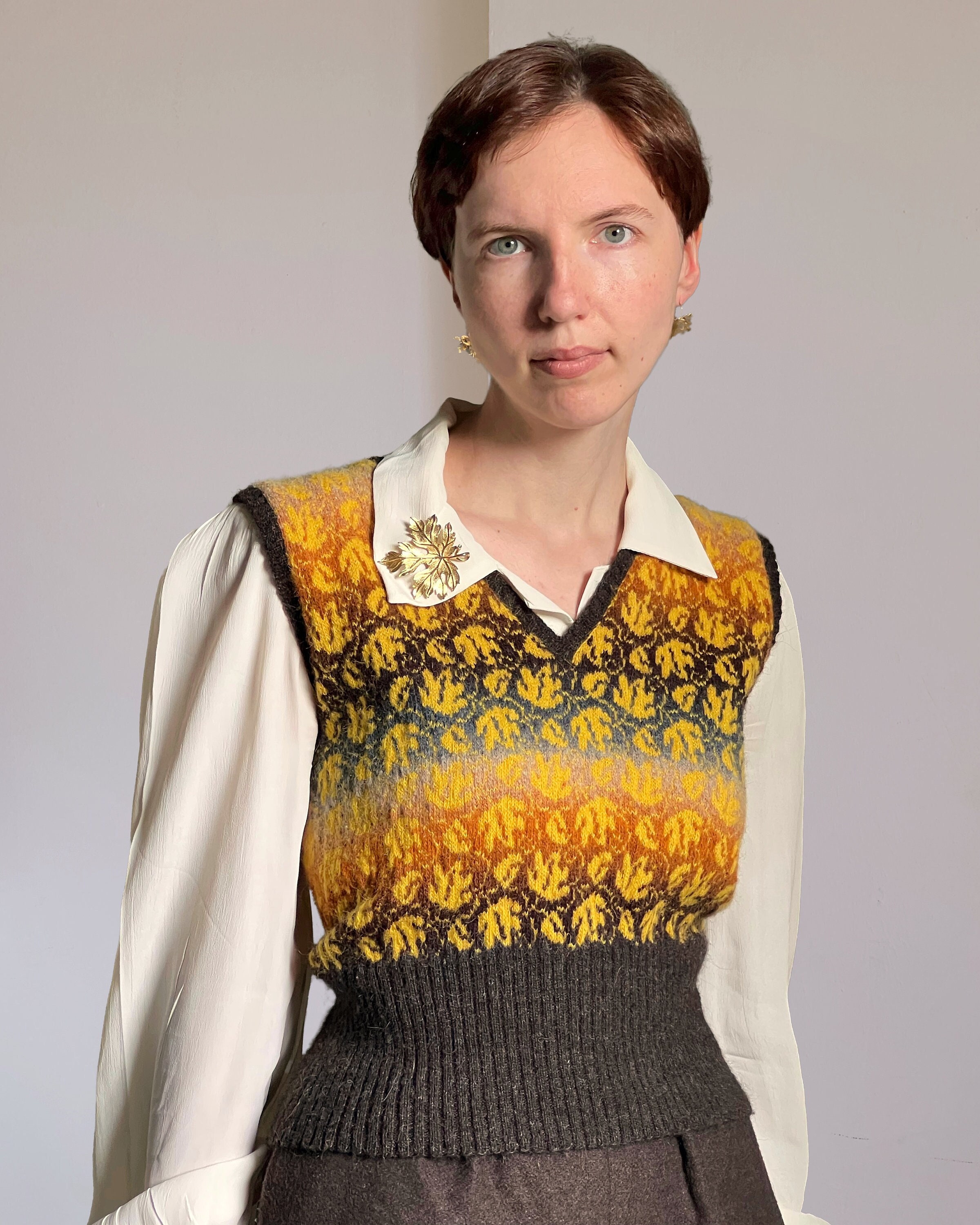 Custom 1940s-inspired Knitted Fair Isle Vest With Ivy Leaf Pattern ...