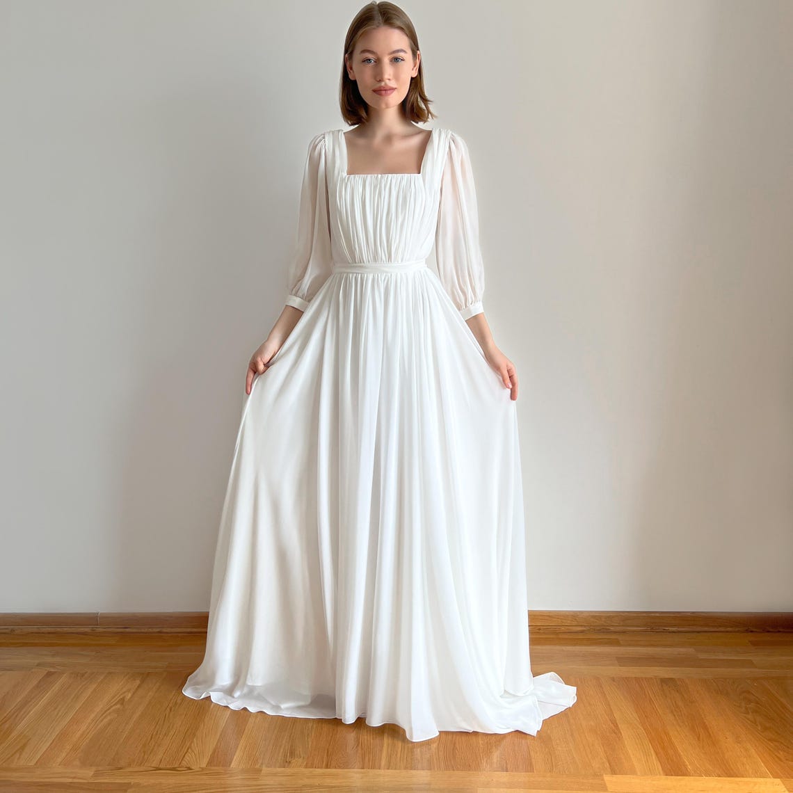 Vestido de noiva de chiffon com decote quadrado, modelo rústico com ...