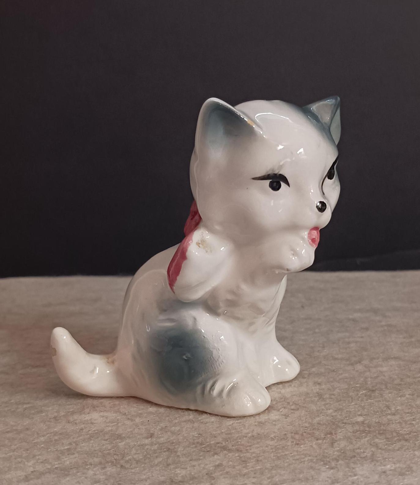 3 Inch Cat Figurine in Gray and White With Pink Bow Made in Japan - Etsy