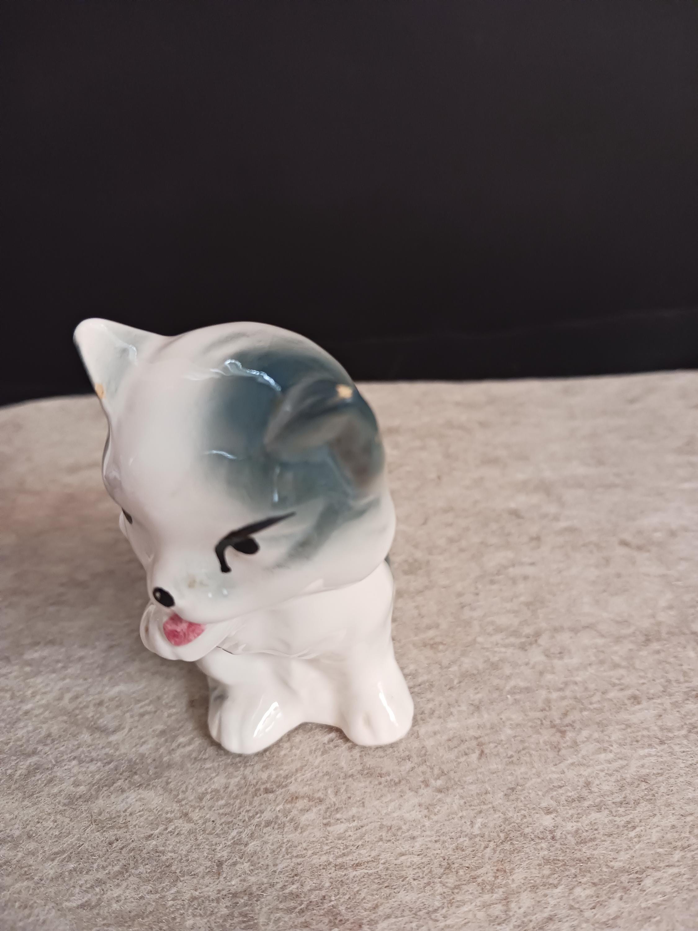 3 Inch Cat Figurine in Gray and White With Pink Bow Made in Japan - Etsy