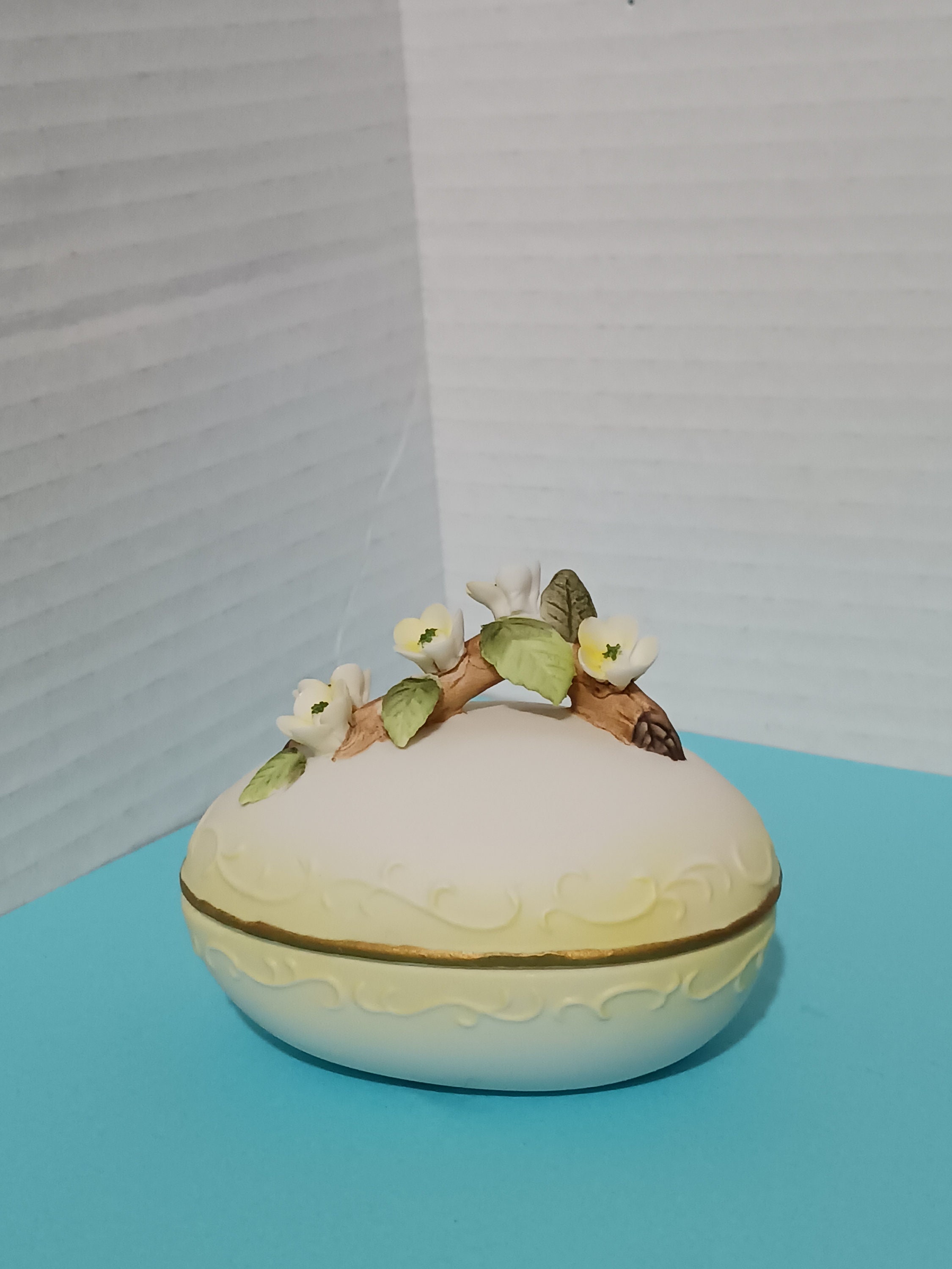 Lefton China Hand-painted Porcelain Egg-shaped Trinket Box With ...