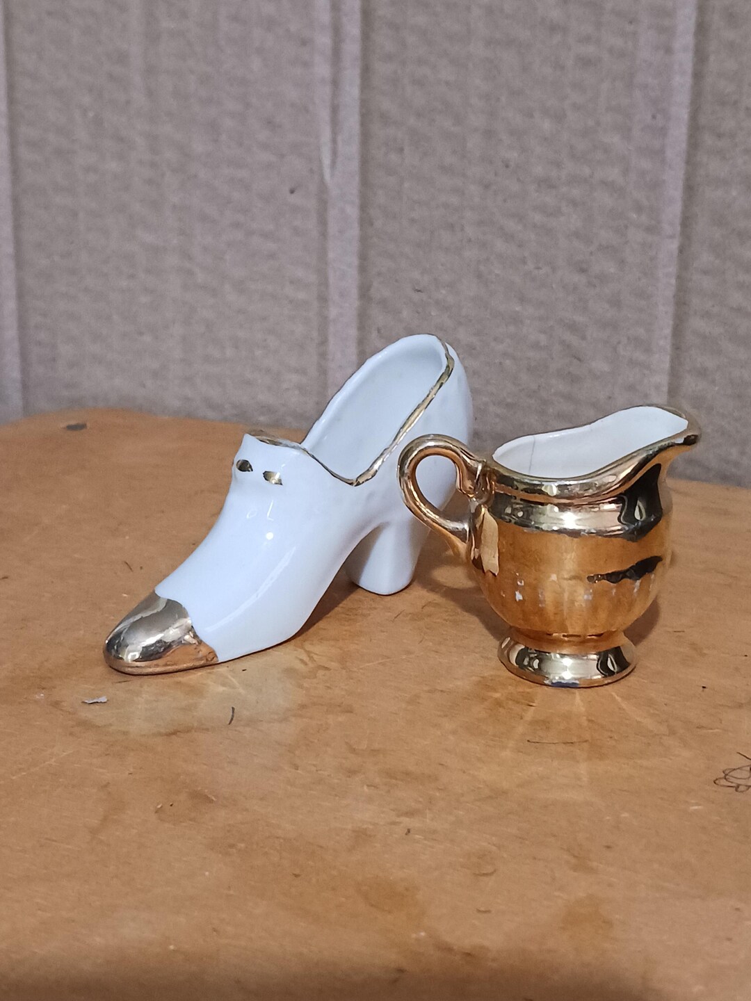 Small Collectible Knick-knacks Including a White and Gold Shoe/slipper ...