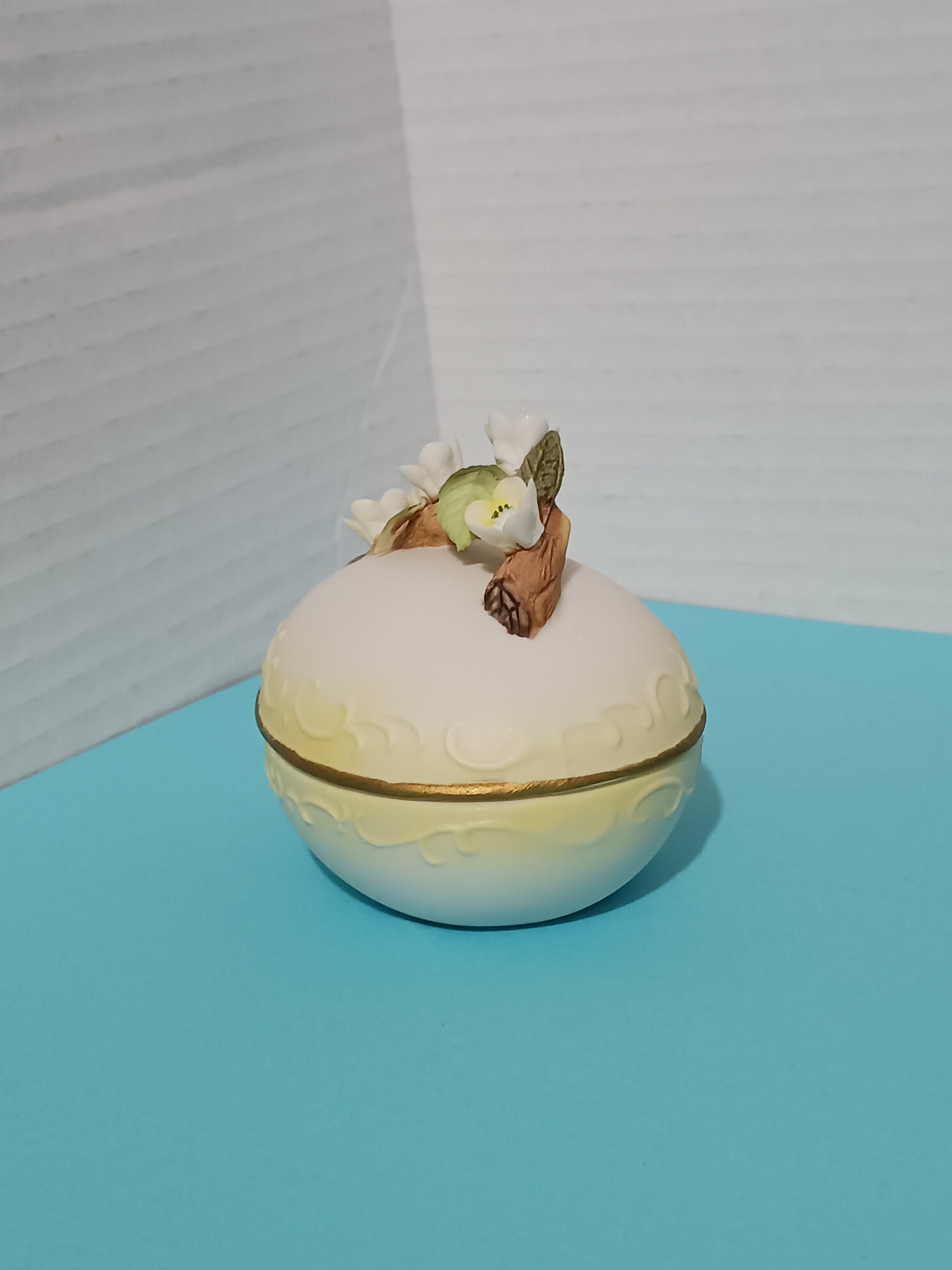 Lefton China Hand-painted Porcelain Egg-shaped Trinket Box With ...