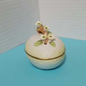 Lefton China Hand-painted Porcelain Egg-shaped Trinket Box With ...