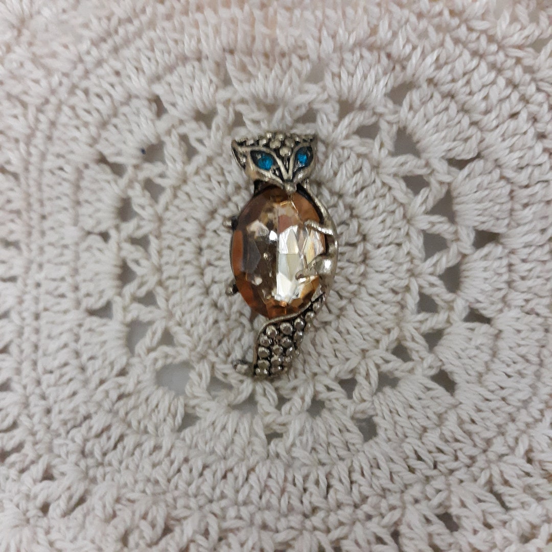 FOX Tack Pin in Faux Gold Sapphire and Amber (comes Without Pin Back ...