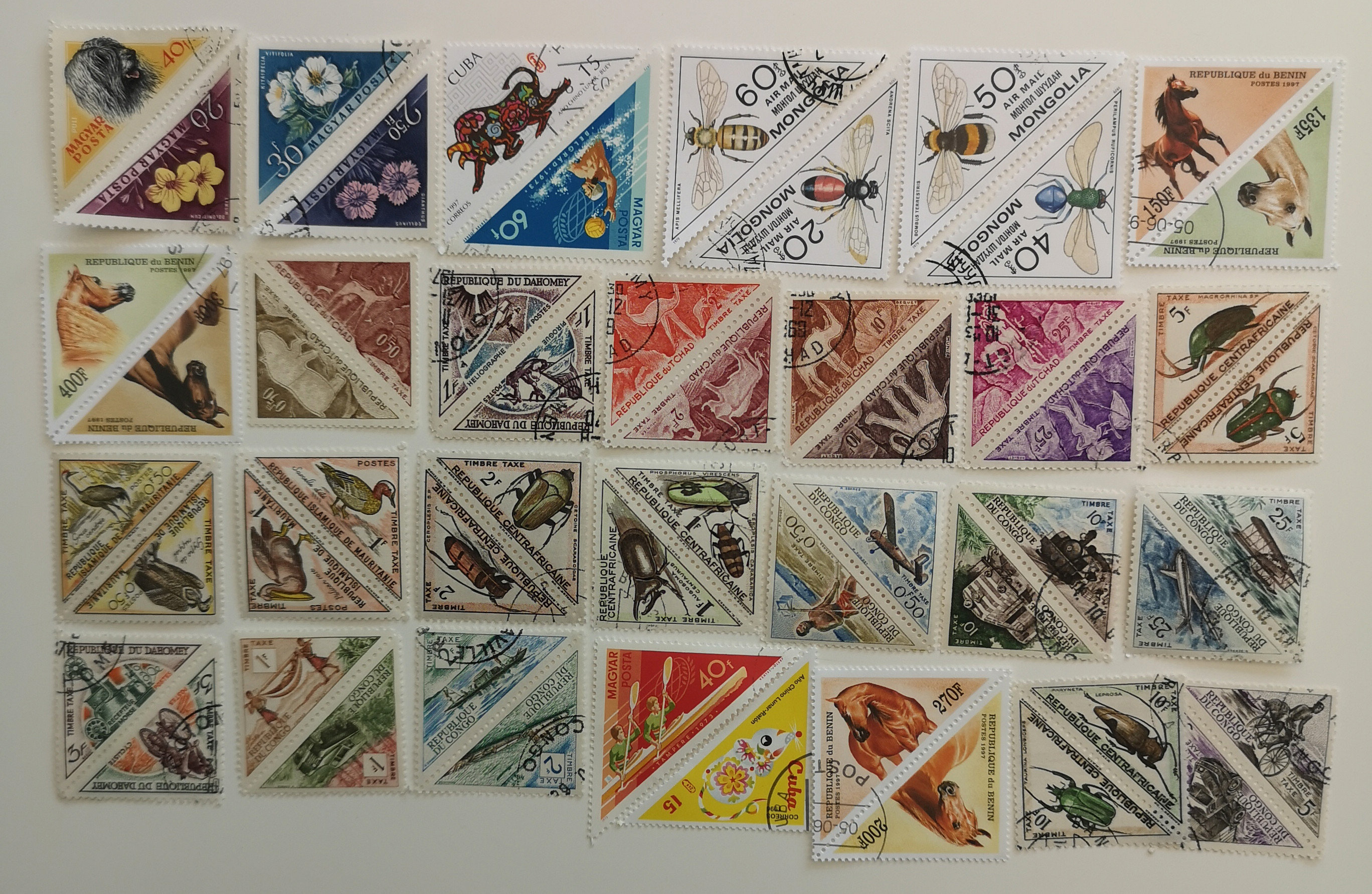 Triangle/triangular Postage Stamps 50 to 300 Different USED & off Paper ...