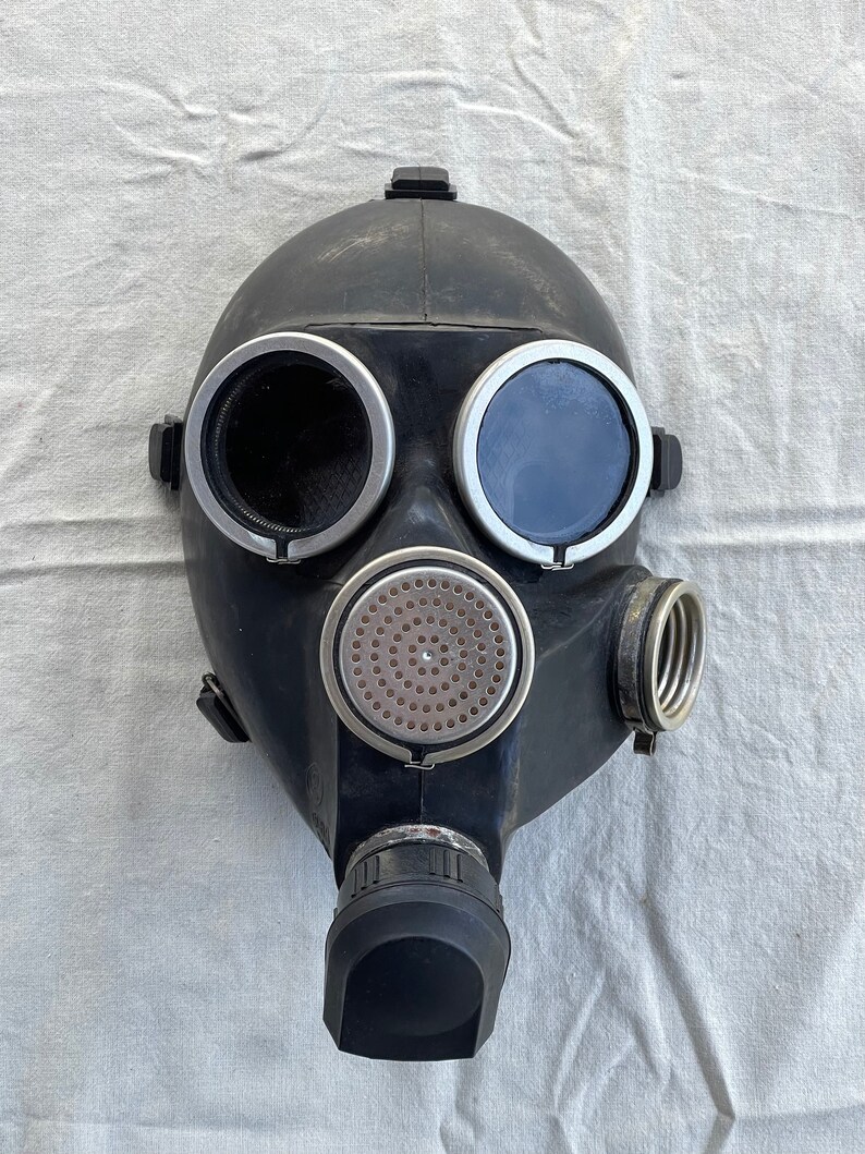 GP-7 Gas Mask Set With Filter. Soviet Era Chernobyl Masks, Vintage Gas ...