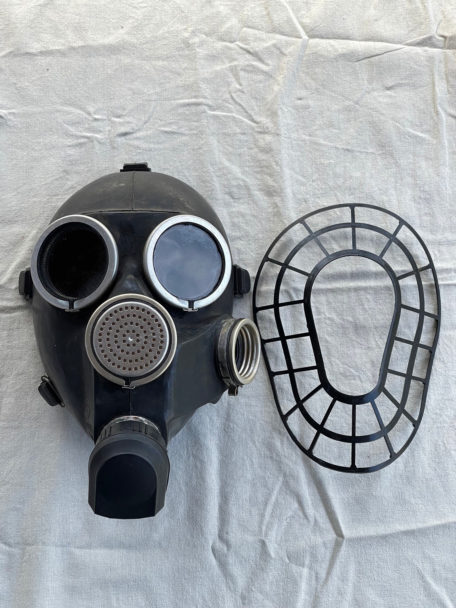 GP-7 Gas Mask Set With Filter. Soviet Era Chernobyl Masks, Vintage Gas ...