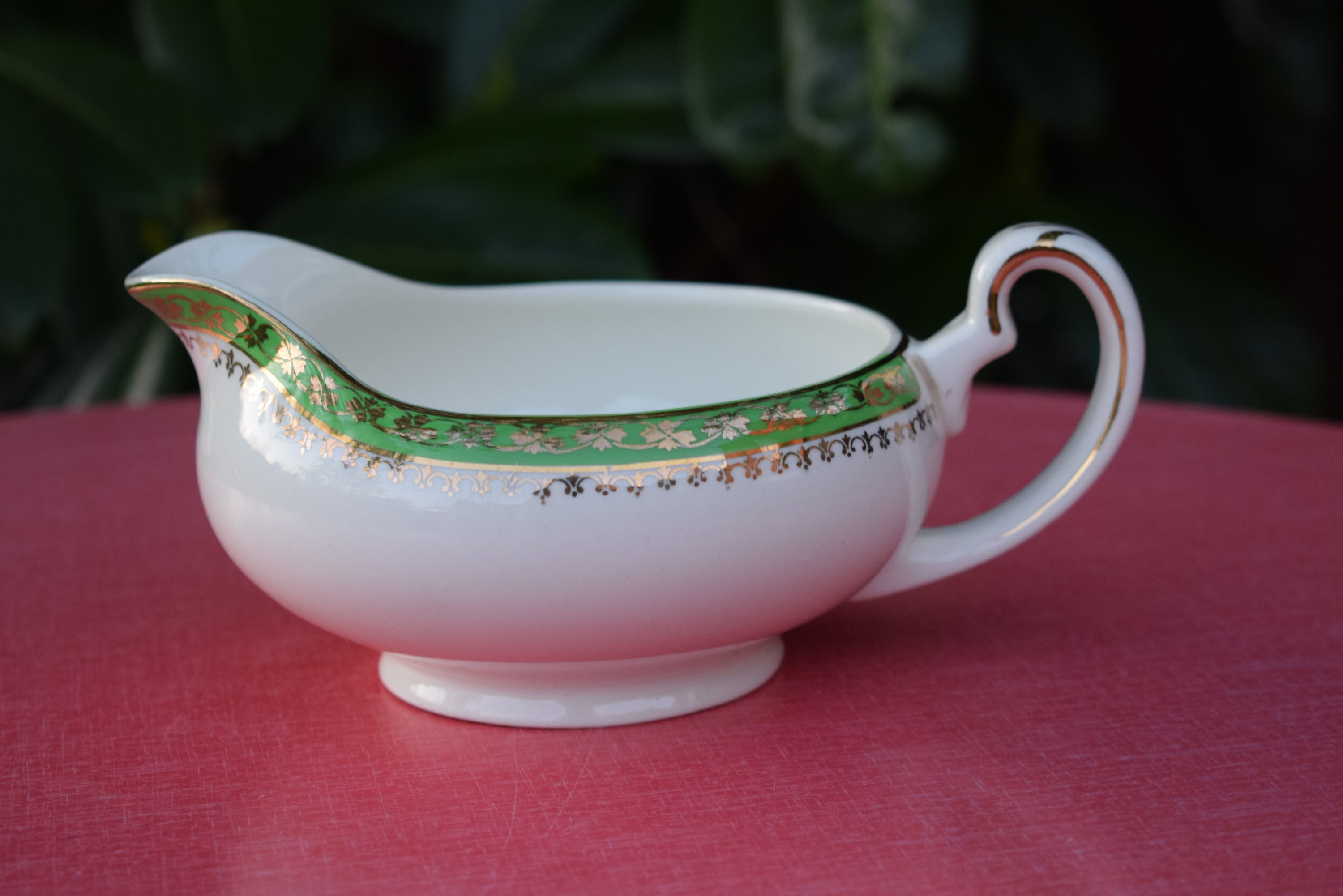 Alfred Meakin England Vintage Gravy Boat - Etsy