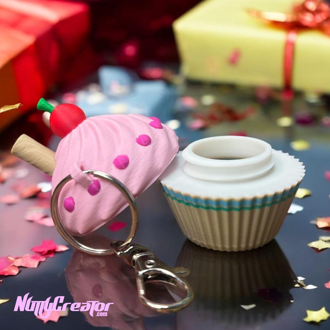 Cute Cupcake, Mini Keychain Container, Functional 3D Print, Top ...
