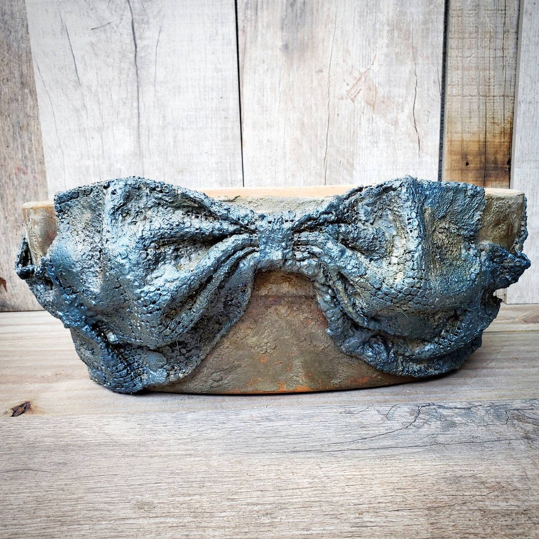 Oblong Bow Planter Pot/ Oval Terracotta Pot With Steel Blue Bow and ...