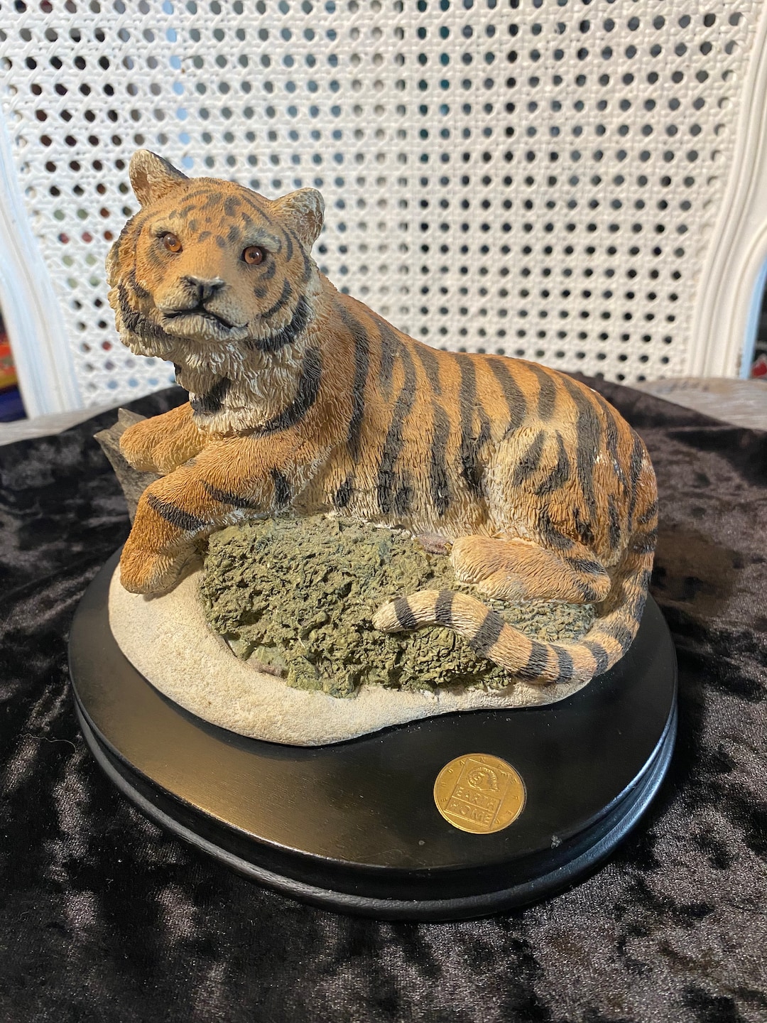 Vintage Siberian Tiger Statuette: United Design Earth Home, Wood Base ...