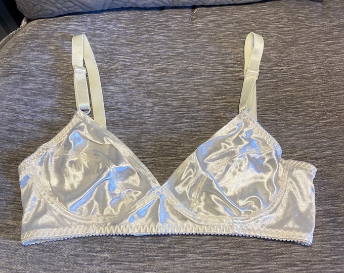 Vintage - Vassarette - Bra - Style 70-144 - Shiny - Second Skin ...