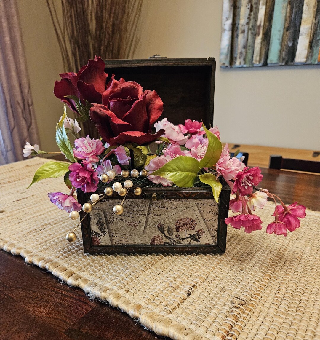 Floral Arrangement in Old World Rose Pattern Trunk, Floral Arrangement ...