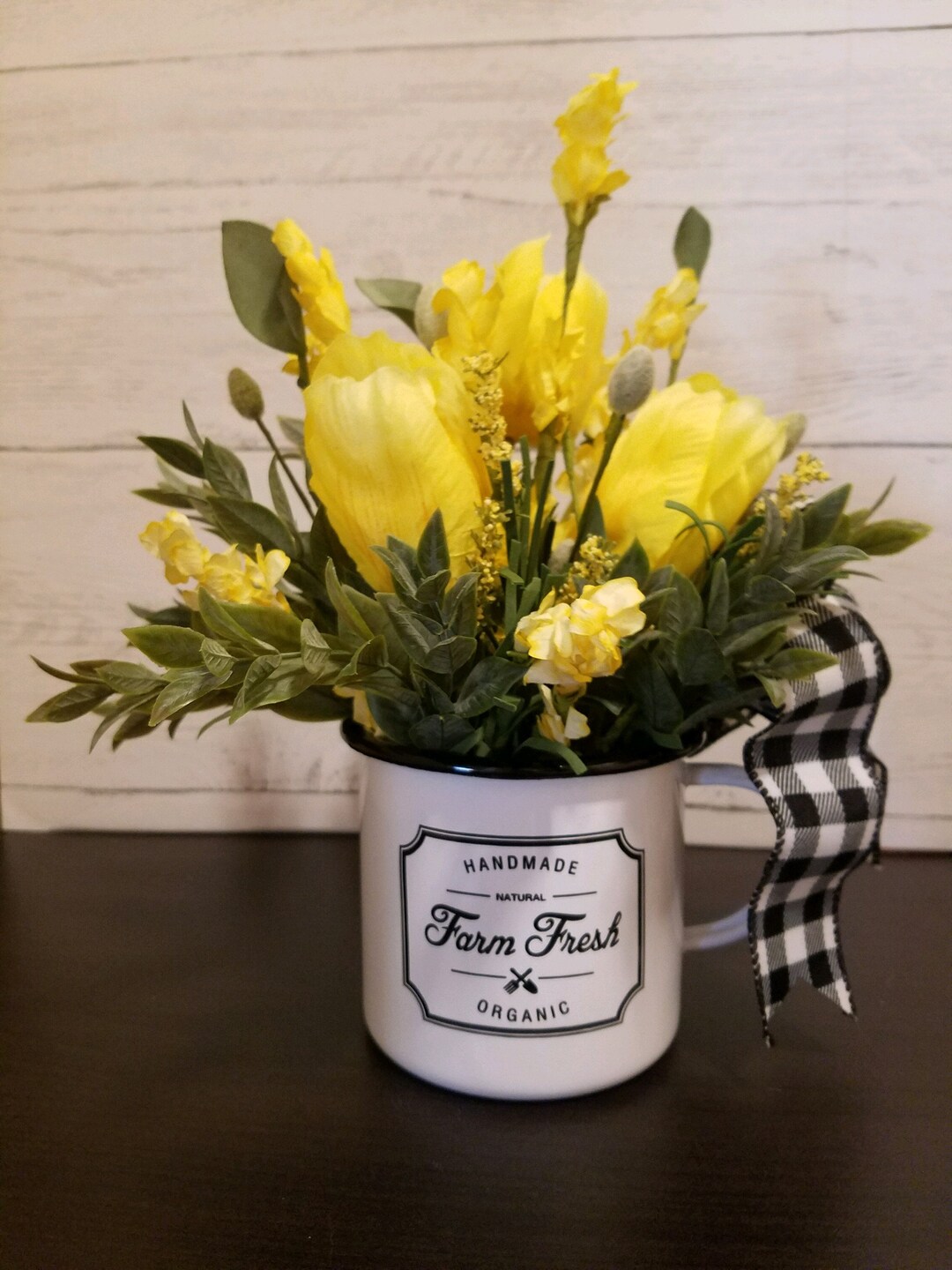 Farmhouse Spring Floral, Farmhouse Floral Arrangement, Spring Floral ...