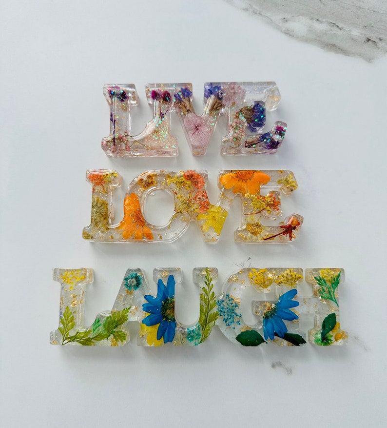 Floral Epoxy Resin Sign: Personalized Dried Flower Decor - Etsy