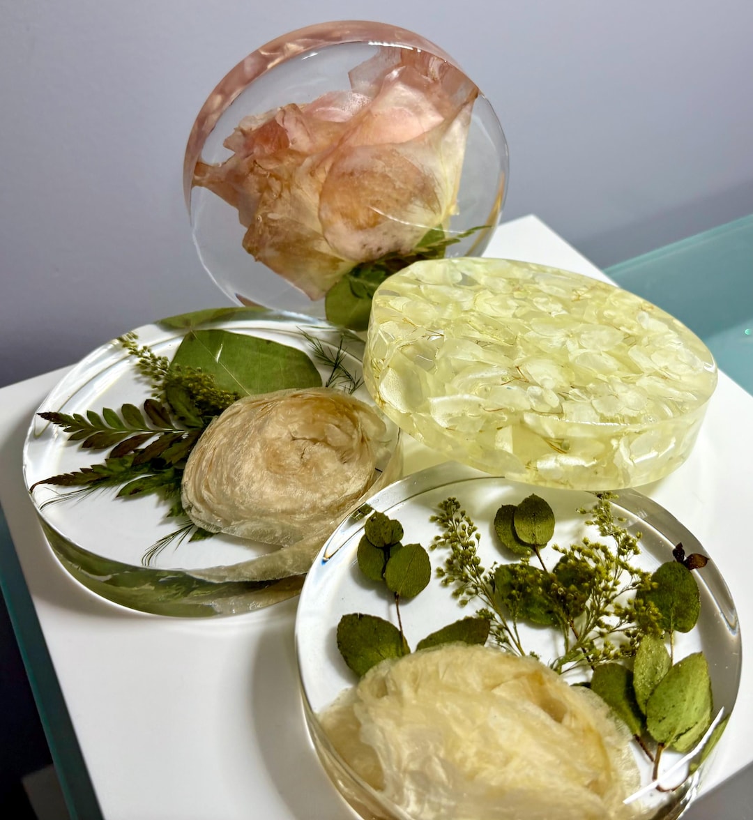 Custom Resin Flower Preservation Coasters: Floral Keepsake Art - Etsy