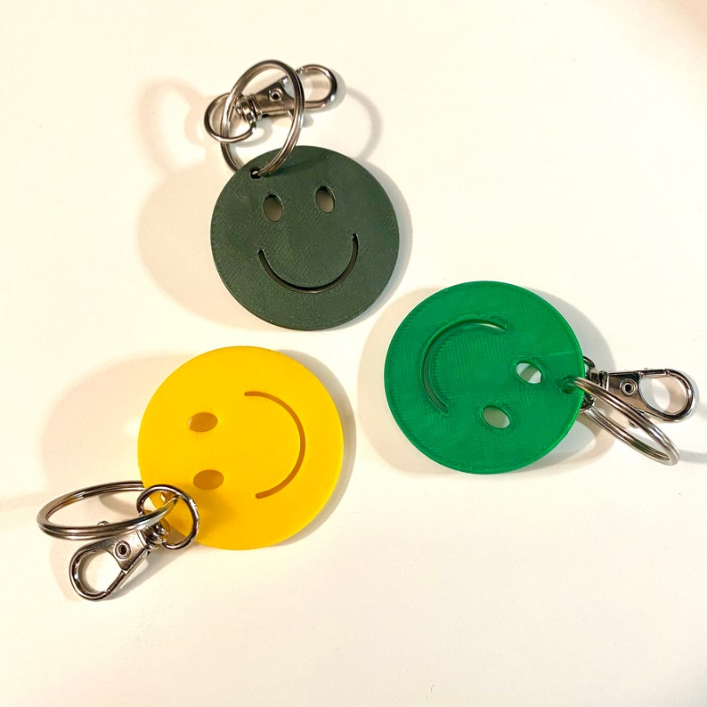 3D Printed Smiley Keychain :) - Etsy