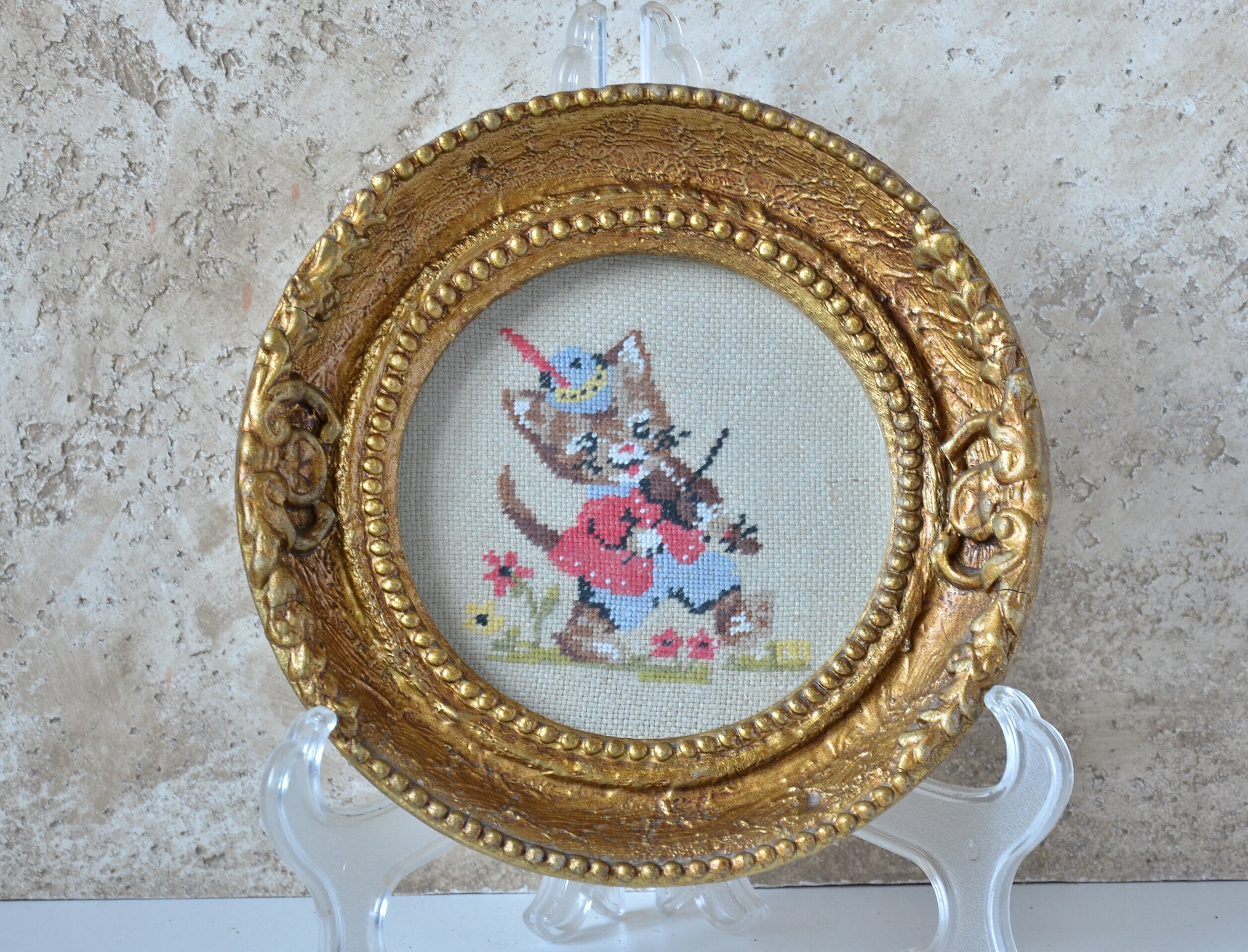 Vintage Round Gold Frame With Tapestry, Antique Wall Home Decor 70s ...