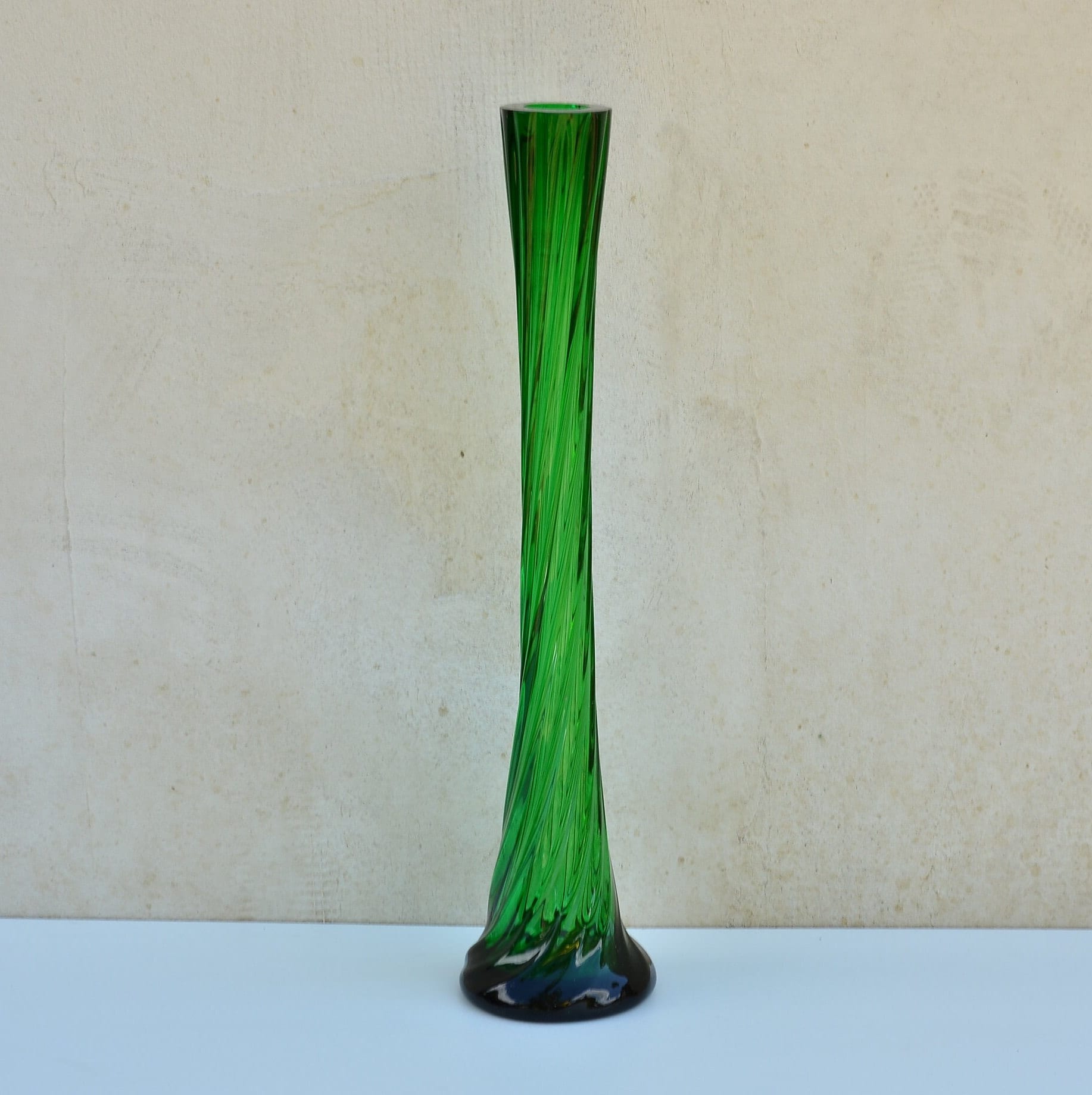 Emerald Green Glass Vase Tall 20 Inch Vase Gift Twisted Stem - Etsy