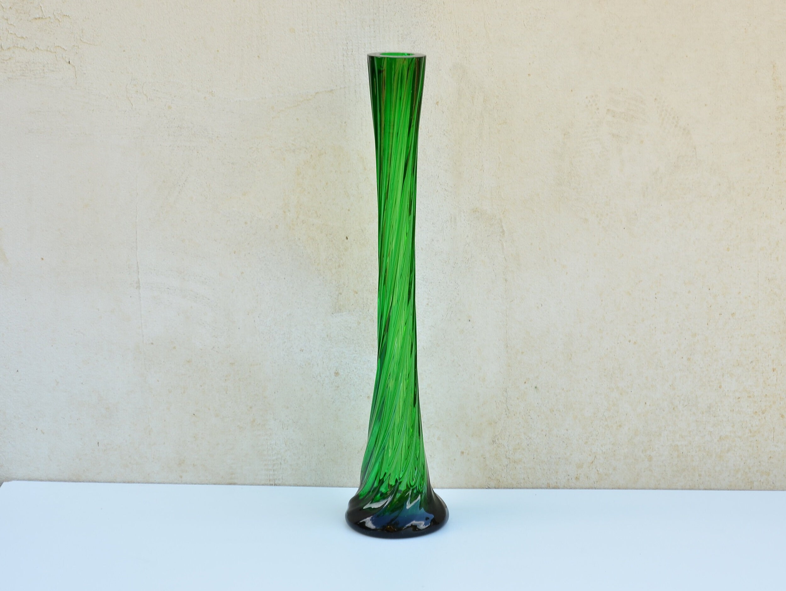 Emerald Green Glass Vase Tall 20 Inch Vase Gift Twisted Stem - Etsy