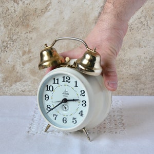 Vintage Alarm Clock Aradora, Retro Romanian Clock Mechanical, Wahite ...