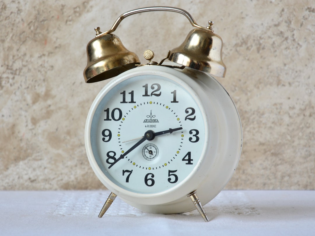 Vintage Alarm Clock Aradora, Retro Romanian Clock Mechanical, Wahite ...