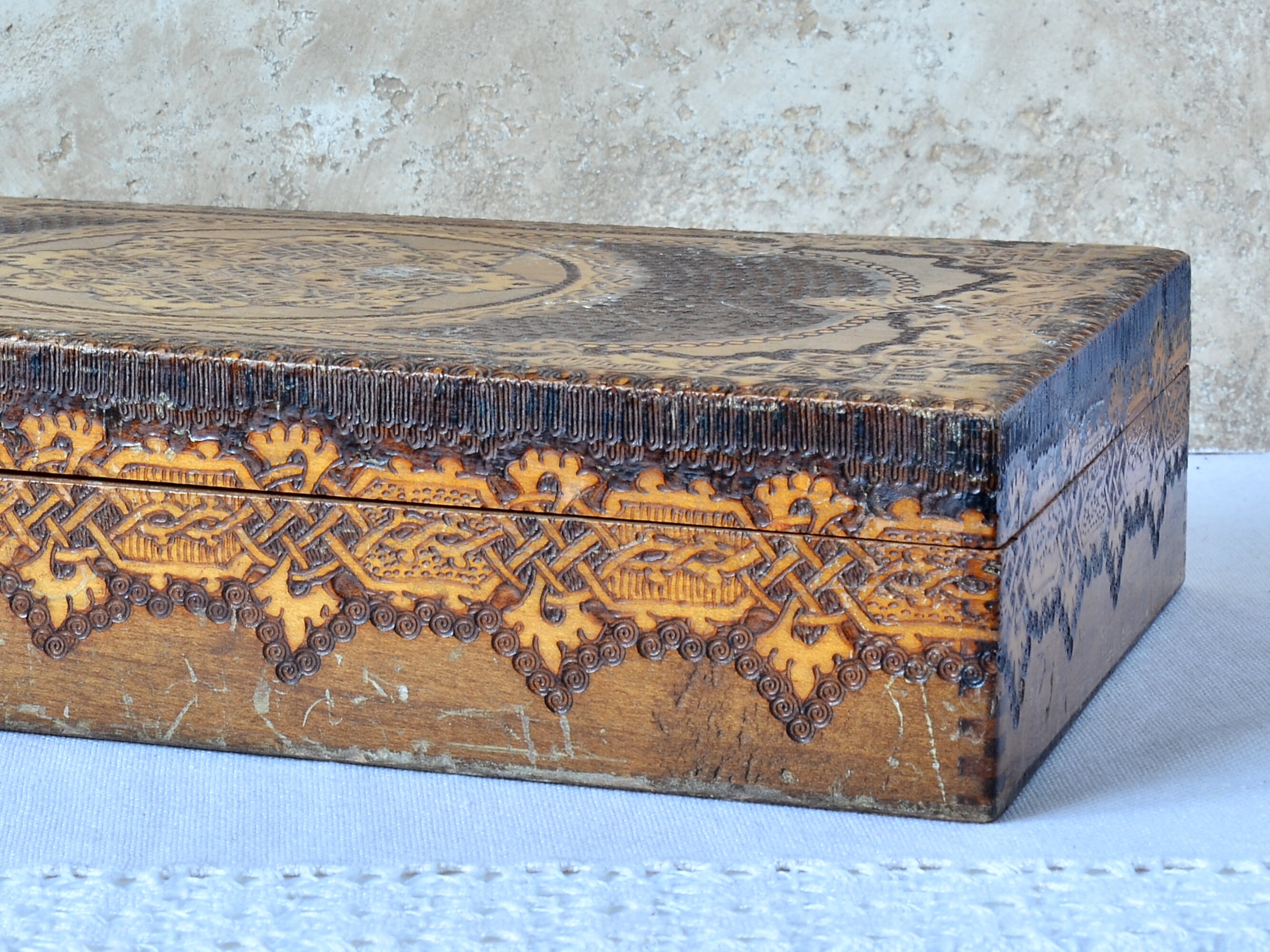 Vintage Wooden Pyrography Box Keepsake Box Bulgarian Wooden - Etsy