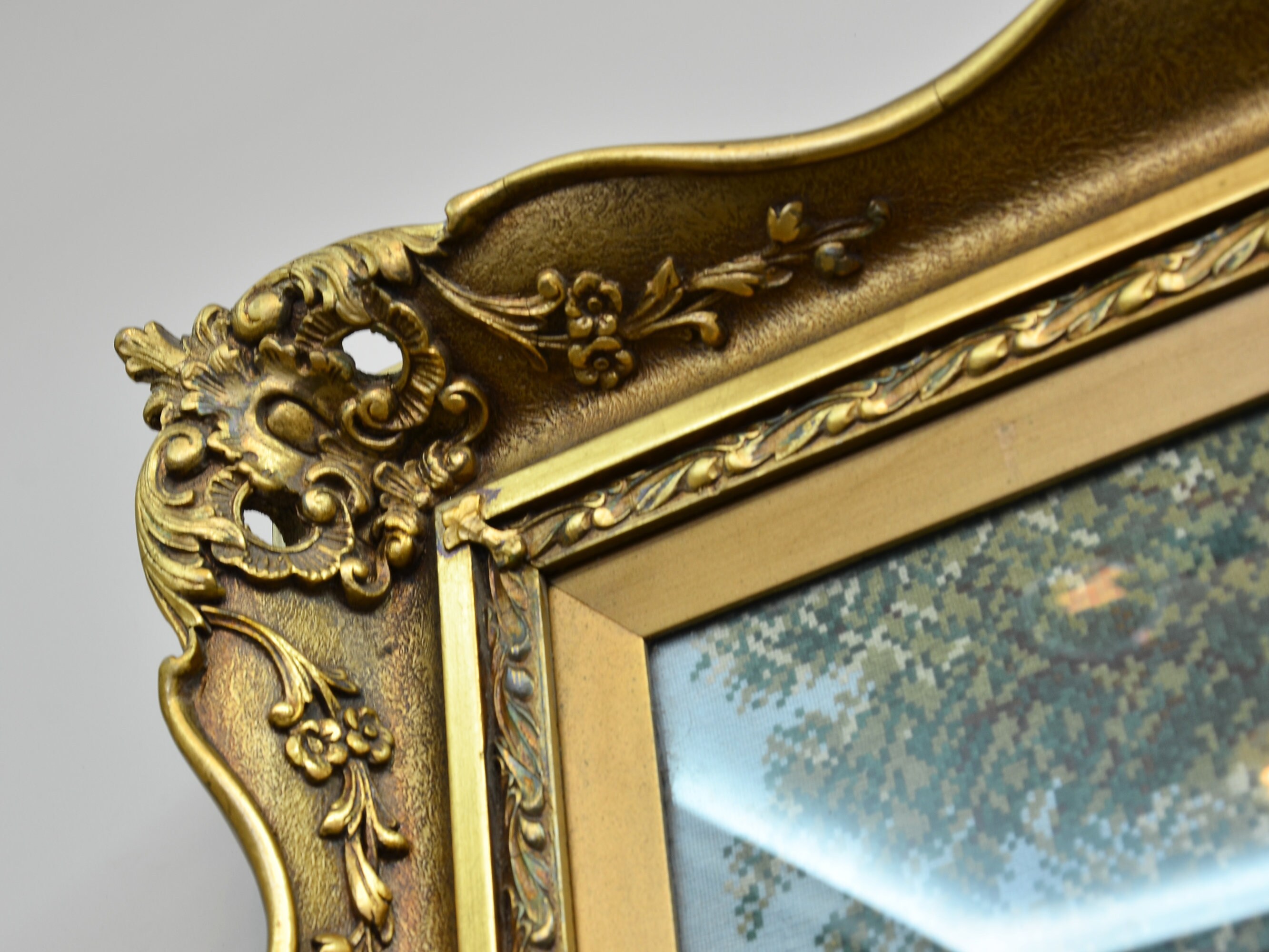 Victorian Rectangular Gold Frame With Tapestry lake House, Vintage Lake ...