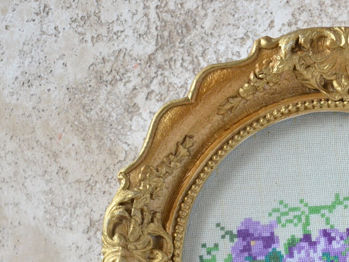 Vintage Round Frame Gold With Hand Embroidered Tapestry Purple Flowers ...
