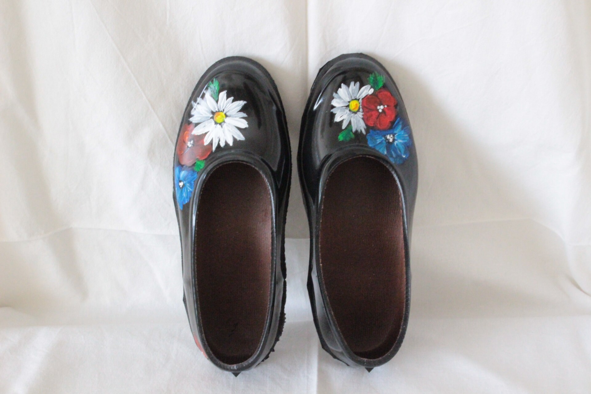 Stylish Floral Galoshes Low Top Shoes, Estonian Muhu Pattern Artistic ...