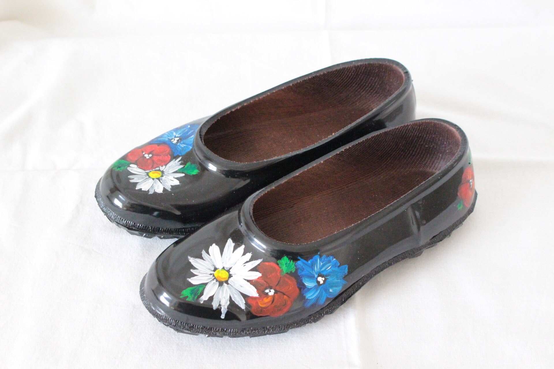 Stylish Floral Galoshes Low Top Shoes, Estonian Muhu Pattern Artistic ...