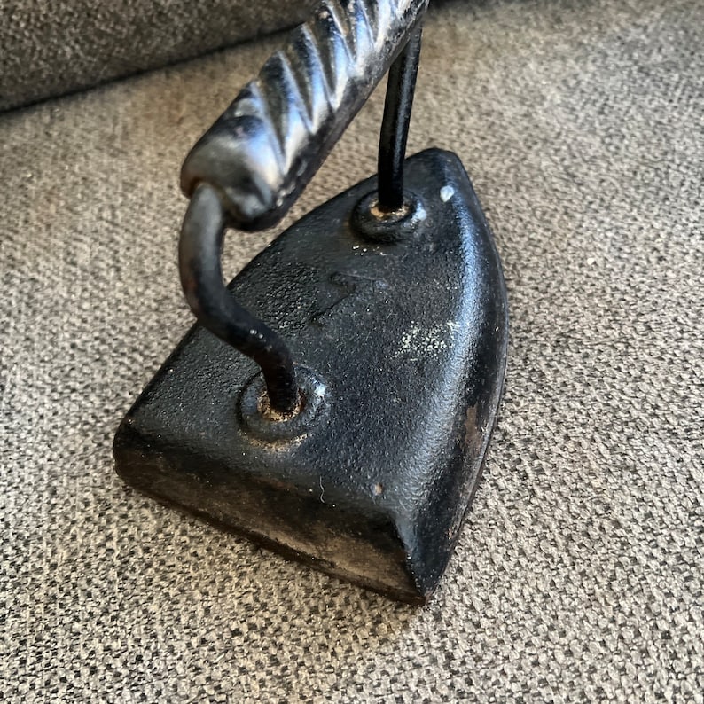 5 Antique Gold Cast Iron Sad Flat Clothes Iron Amish #6, 7 One Black - Etsy