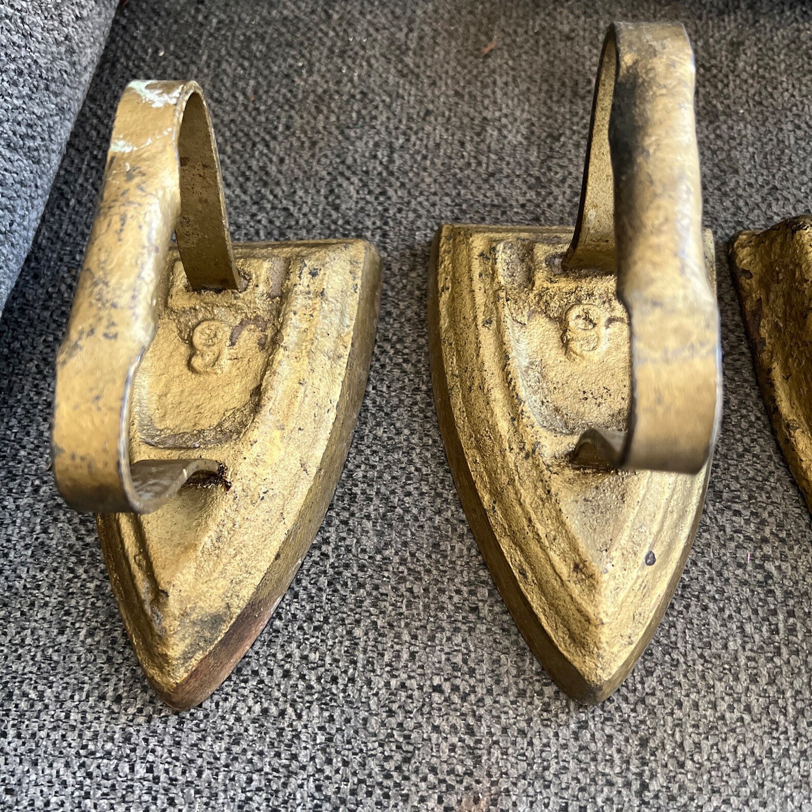 5 Antique Gold Cast Iron Sad Flat Clothes Iron Amish #6, 7 One Black - Etsy