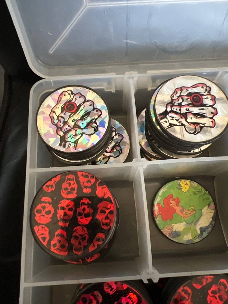 ONE Vintage Pog Slammer Holographic Skull Eight Ball Poison Gold Red ...