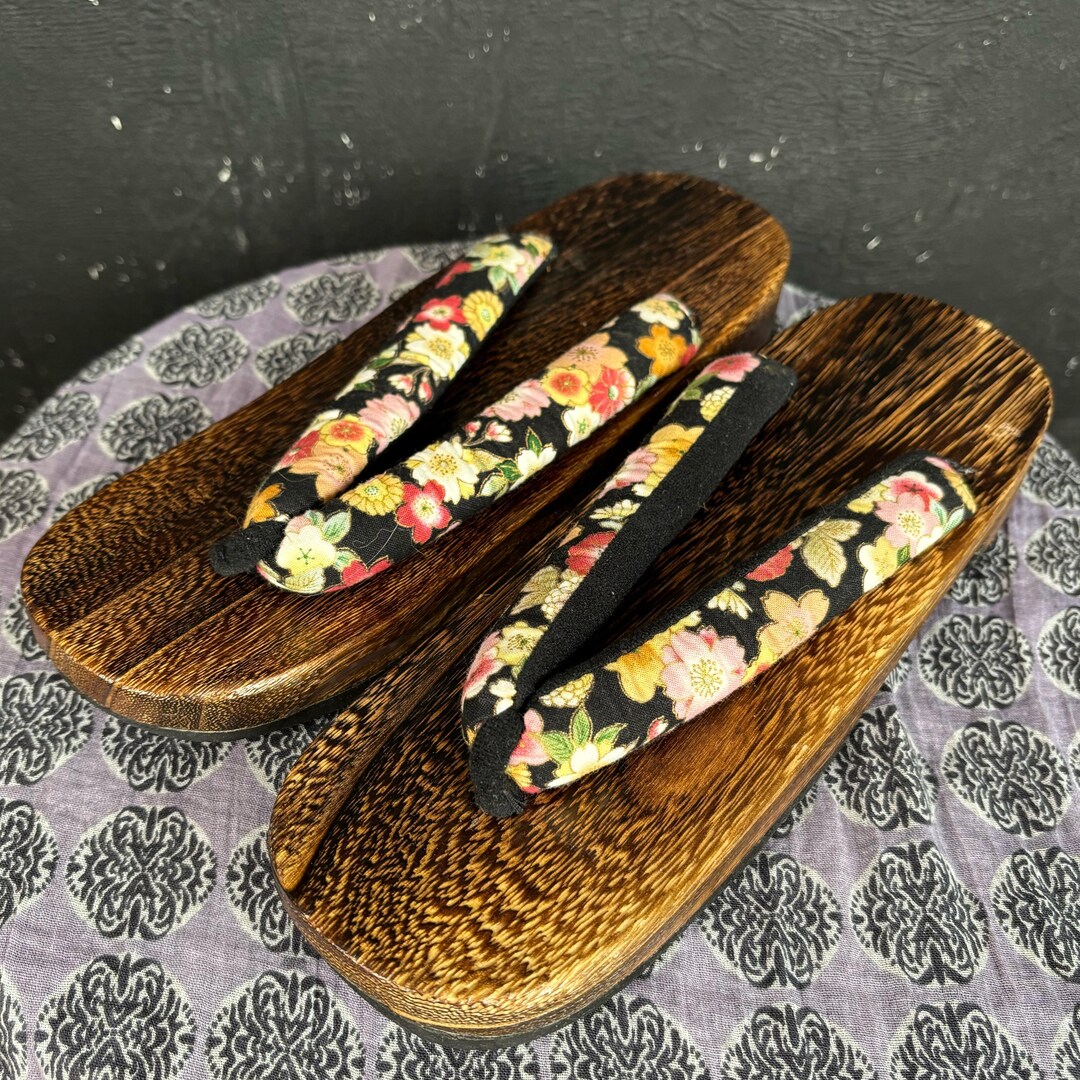 Japanese Geta Flip Flop Wooden SHOES Flower Sakura Black Red Kimono ...