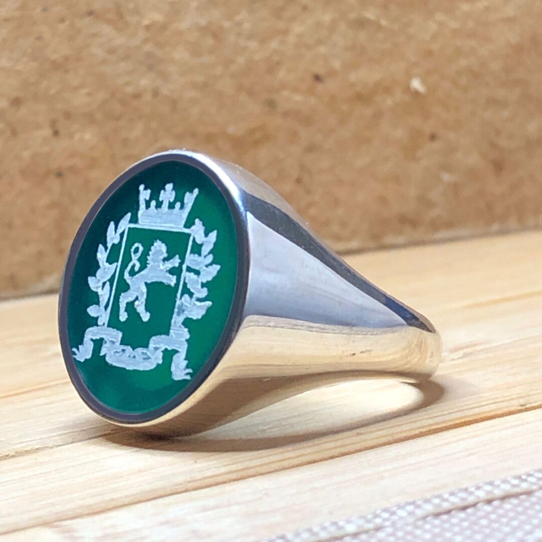 Family Crest Ring - Gemstone Intaglio - Personalized Coat of Arm Ring ...
