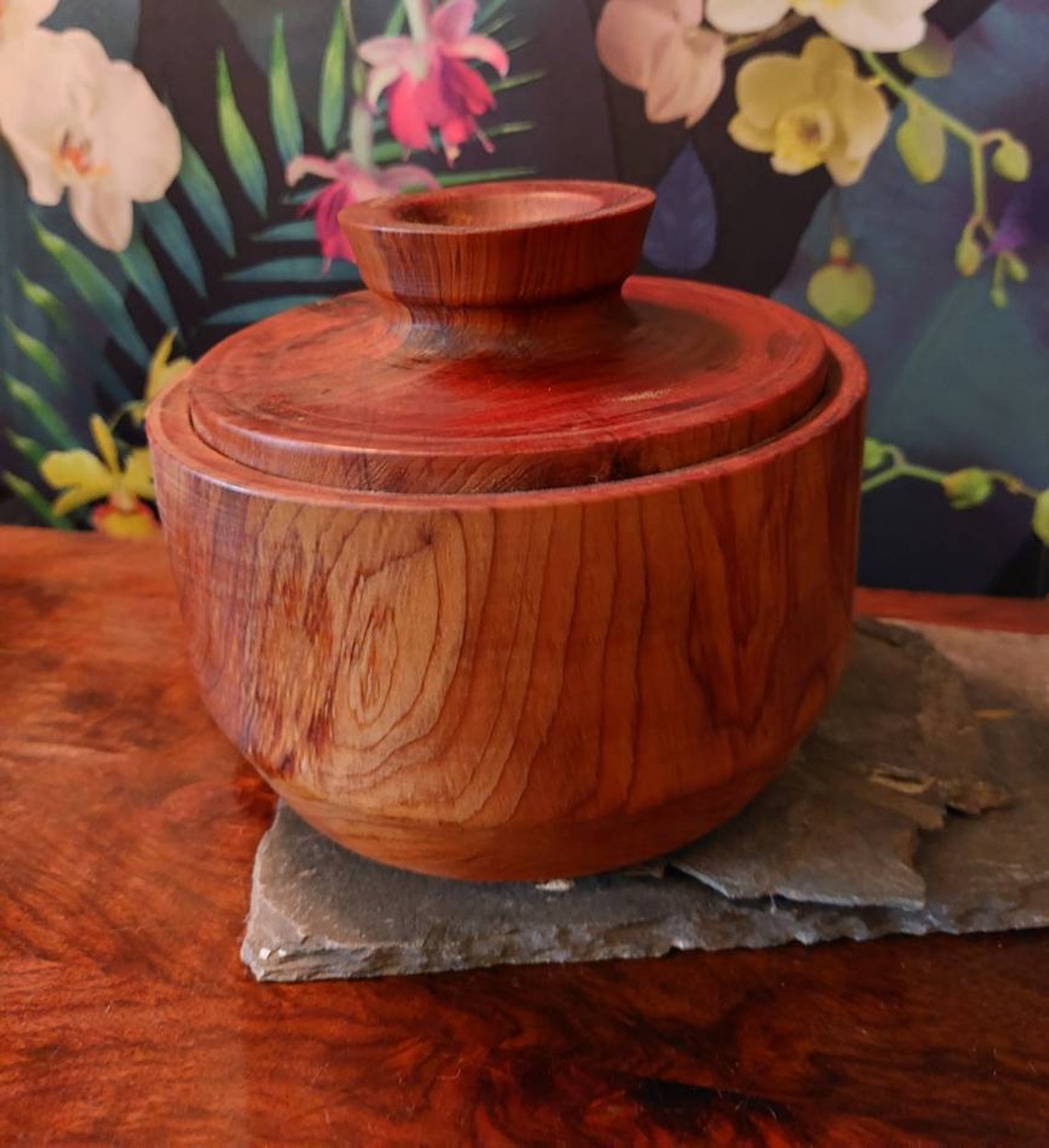 Turned Yew Wooden Pot- Seasoned Yew Lidded Pot - Etsy