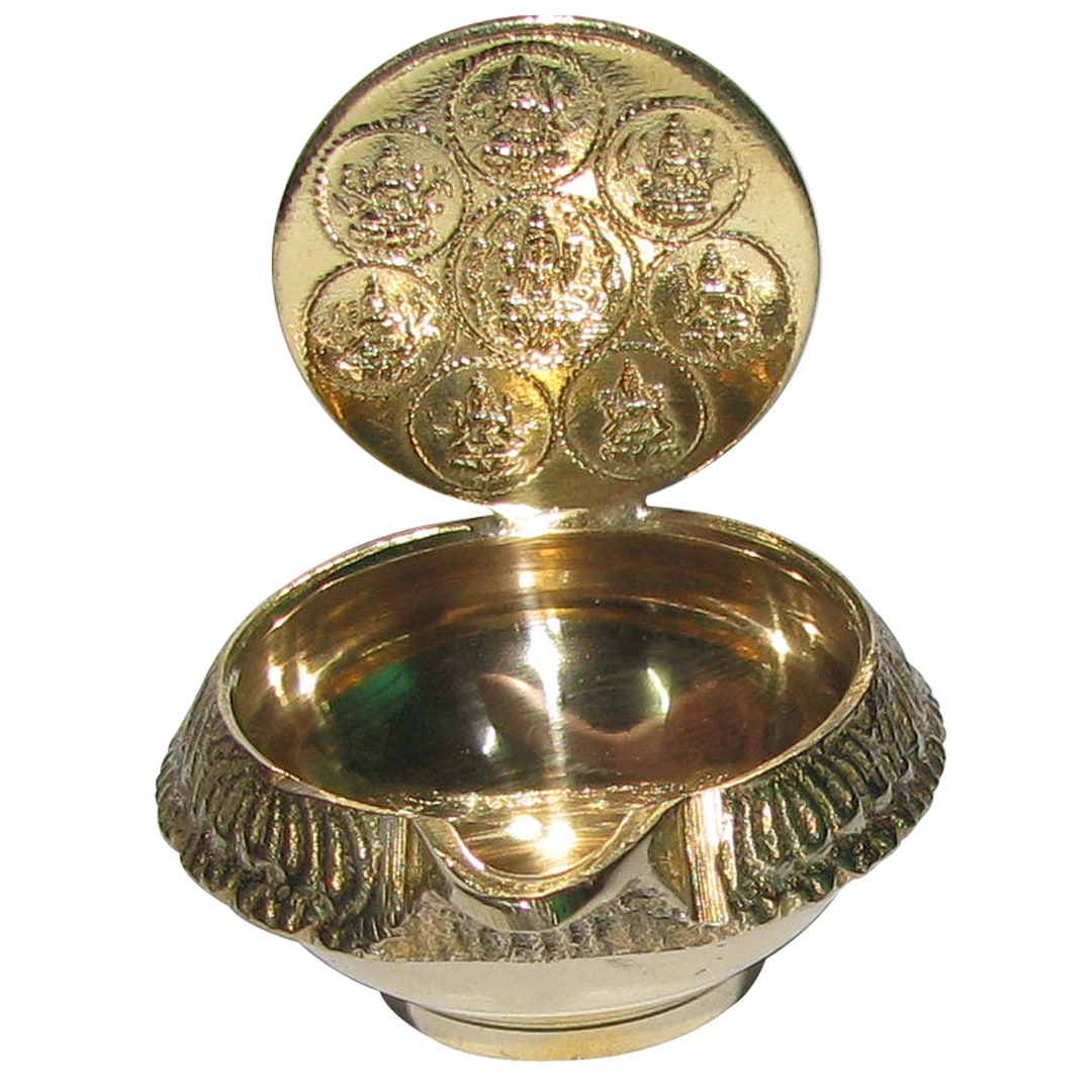 Ashtalakshmi Kuber Diya Ashta Lakshmi Kuberan Villaku Eight Forms of ...