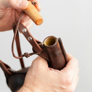 Leather Flask wineskin 0,7 L Personalized , Groomsman Flask, Engraved ...