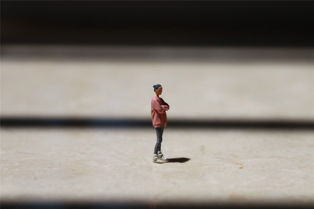 1:87 Miniature Model Creative Scene Shots Girl in Pink Top - Etsy