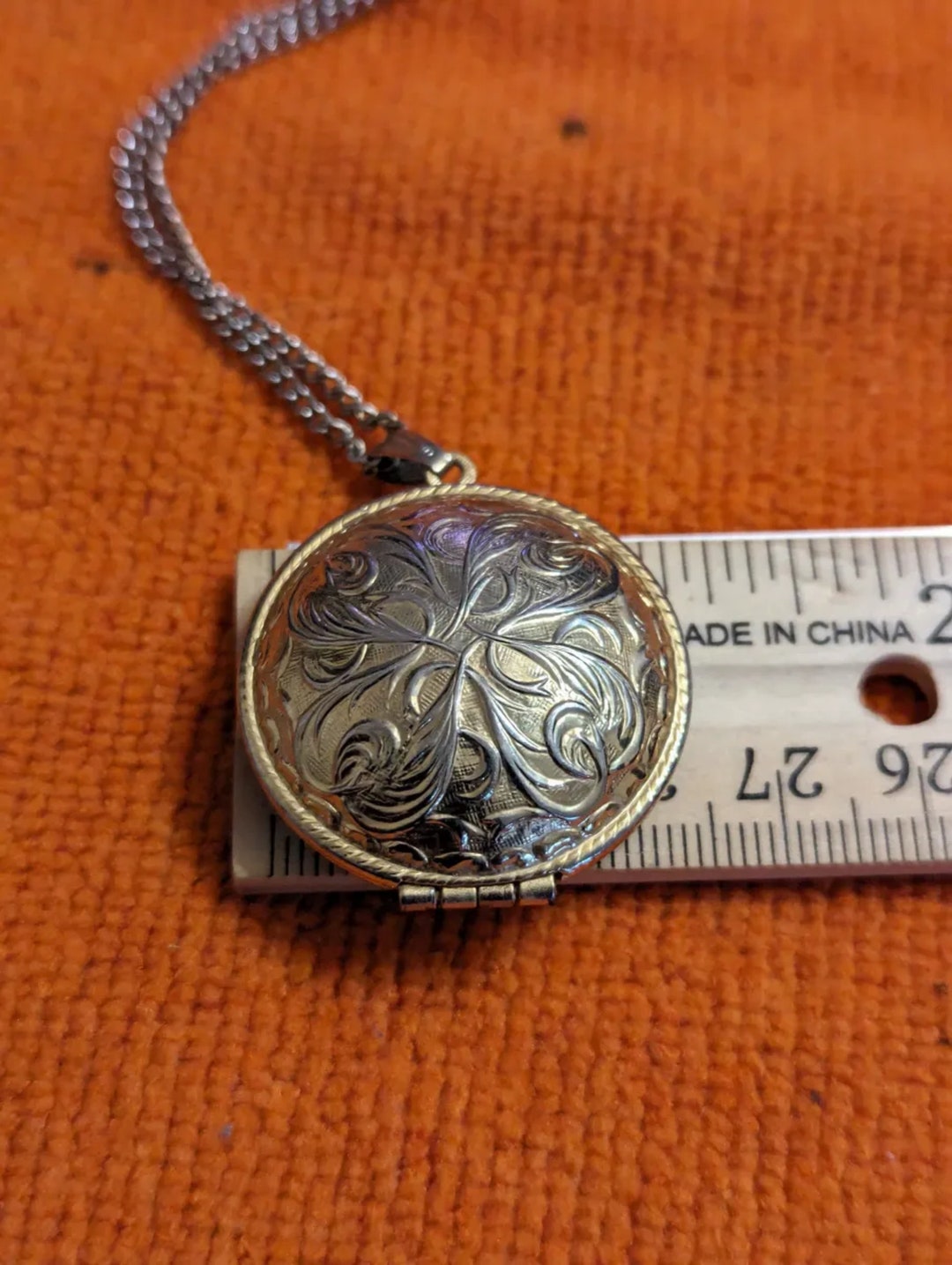 Unsigned Gold Tone Necklace and Locket Ladies, Girls, Birthday ...