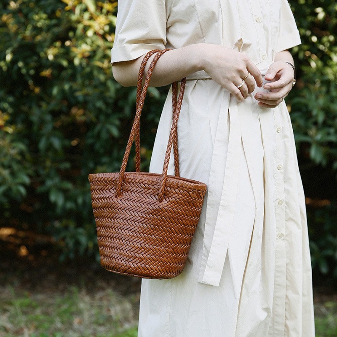 Cowhide Leather Hand Woven Bucket Bag, Ladies Hobo Holiday Bag, Weekend ...