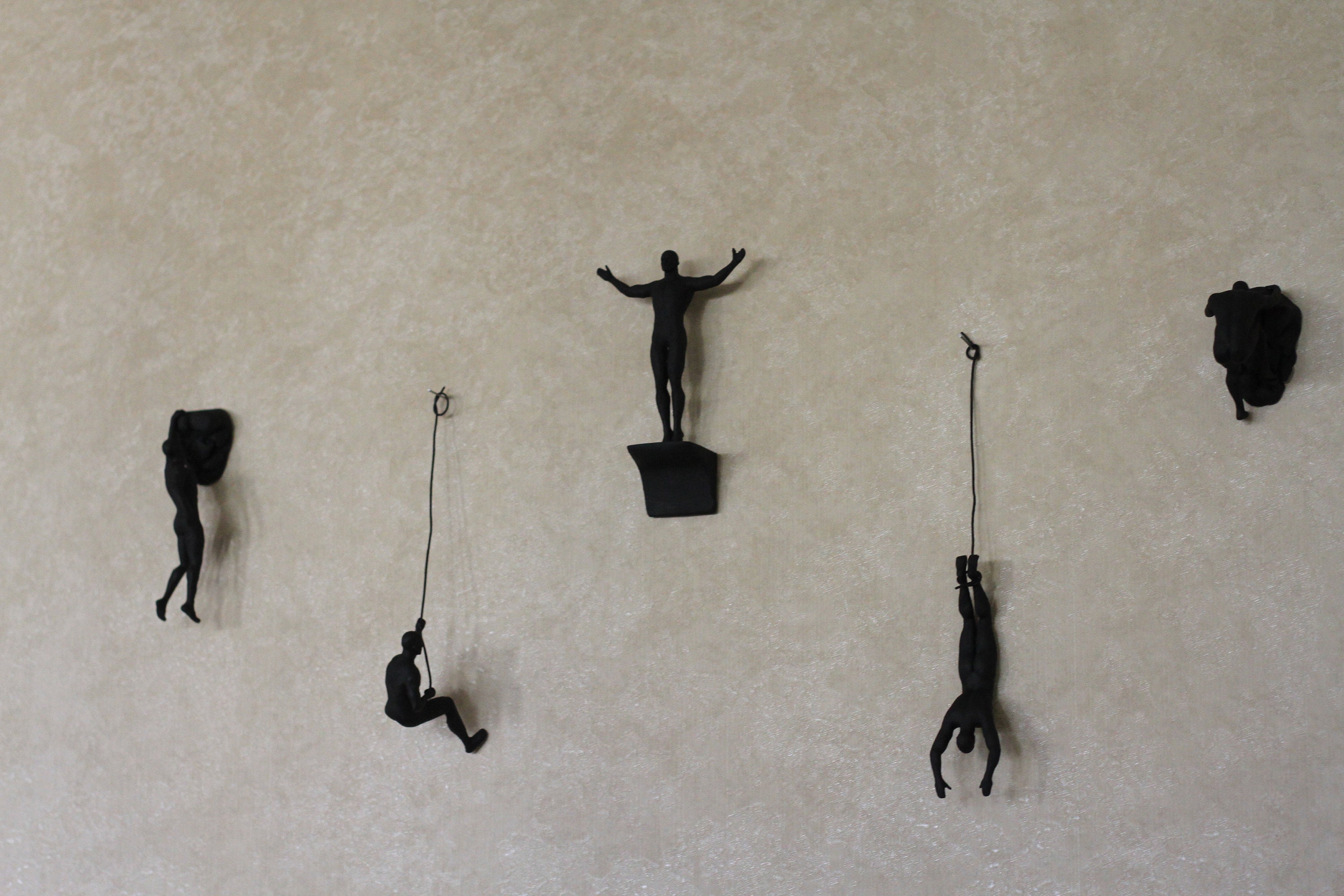Wall-climber Men Figures 6 Different Modern Art Sculpture Man Statue ...