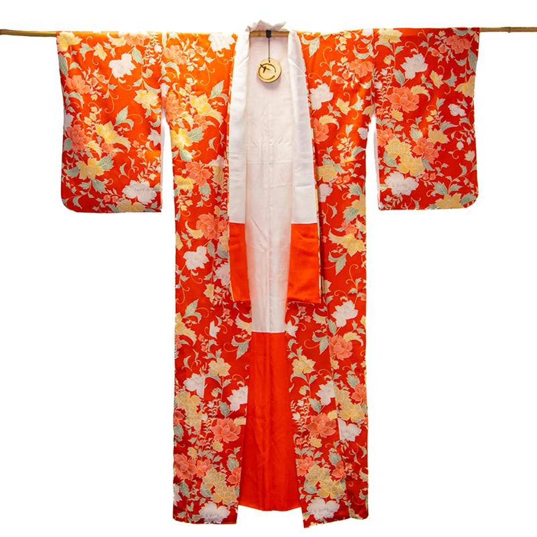 Traditional Tsubaki Kimono | Japanese Kimono Robe | Floral Komon Kimono ...