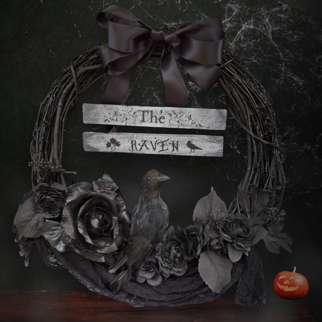 Gothic Raven Wreath: Large Black Bird Halloween Decor - Etsy