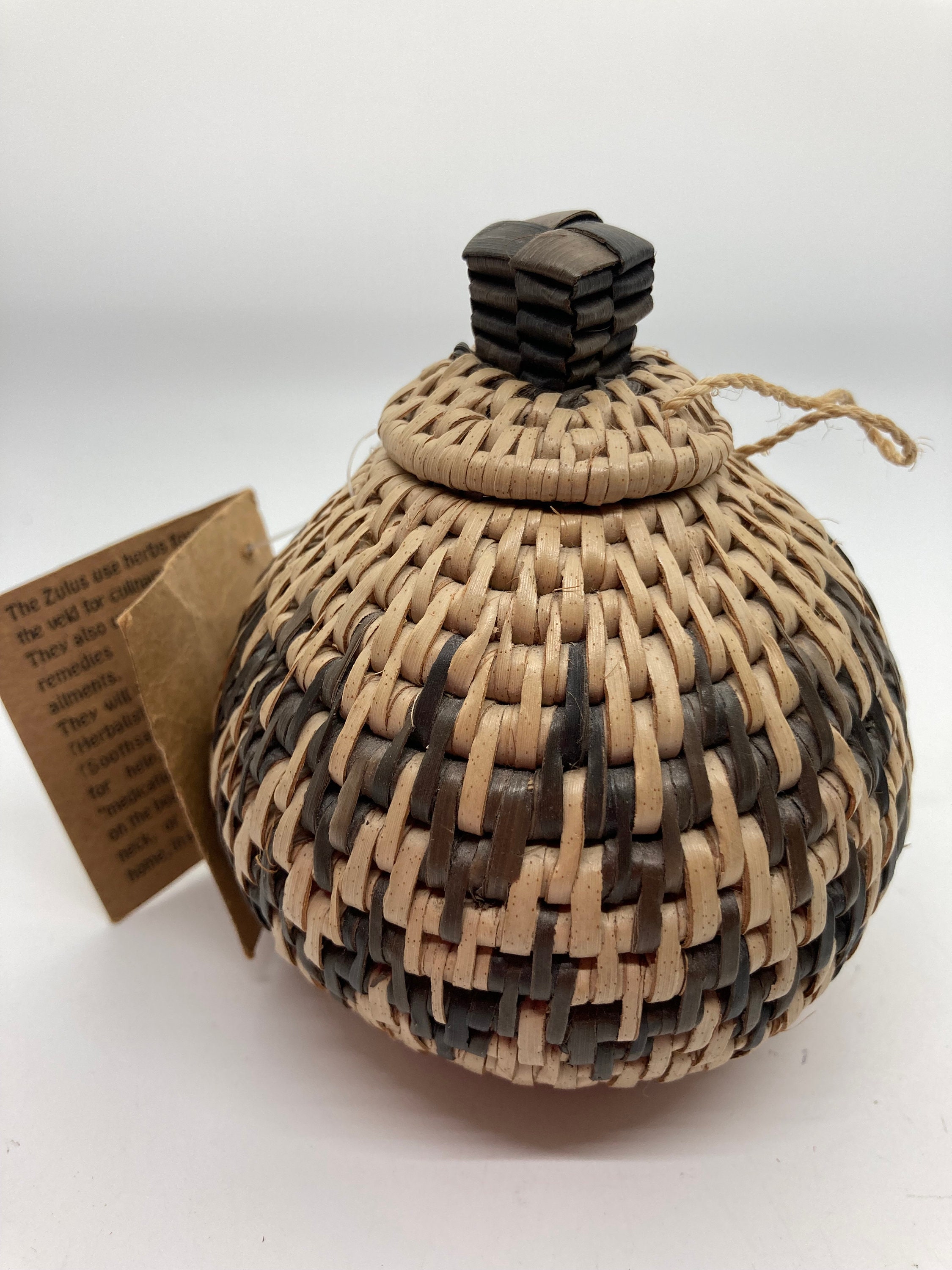 Traditional Zulu Woven Herb Container. Ideal Trinket or Pill Pot - Etsy